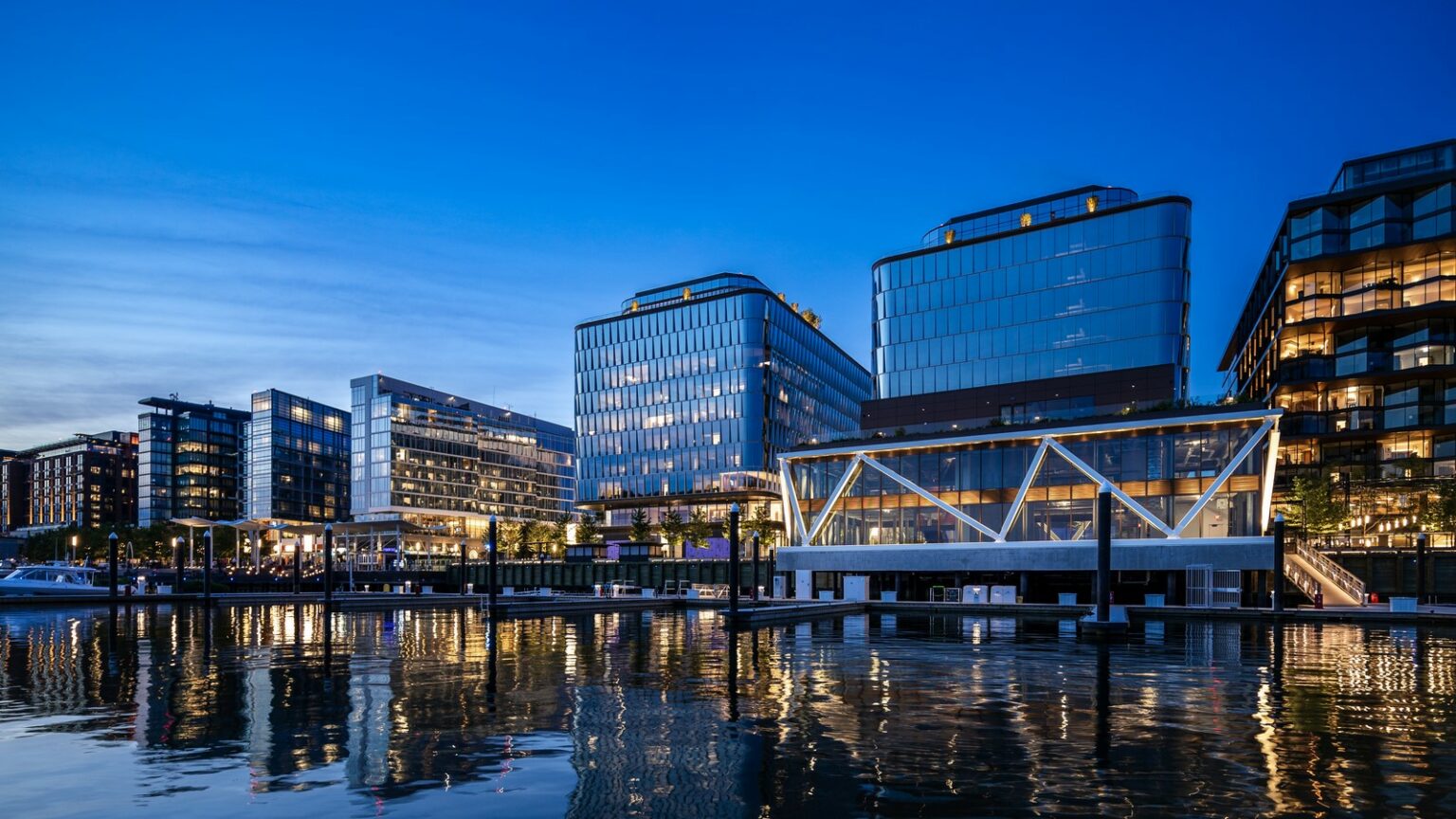 Water Building One | HWKN - Rethinking The Future Awards